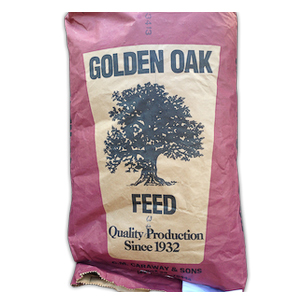 Golden Oak 3/8 Breeder Cubes - Pasturas Los Alazanes